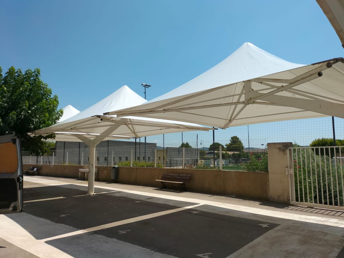 Toile de store sur mesure à Brignoles - Textile Sud à Brignoles